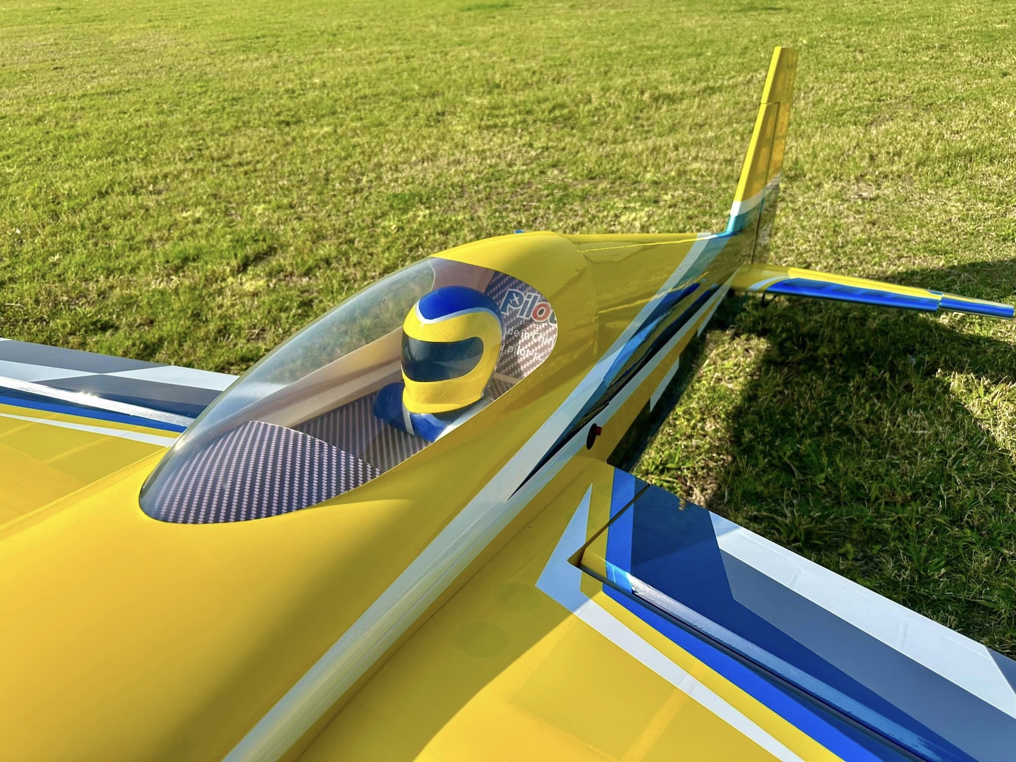 Pilot Rc Edge 540V3 01 Yellow 103 2 63m Rc planes
